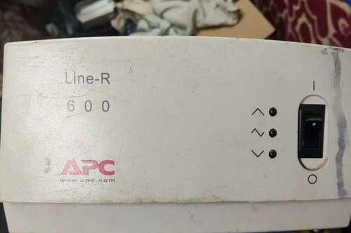 Стабилизатор напряжения APC le600l 600av