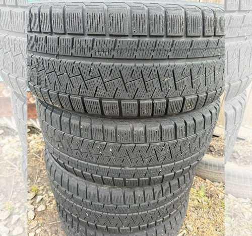 Pirelli Ice Asimmetrico 225/45 R18