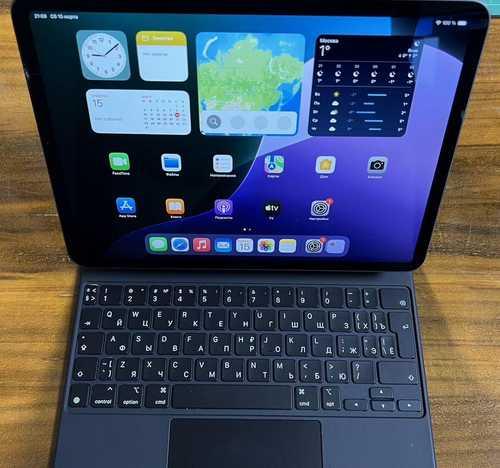 iPad Pro 11inch (2nd generation) Wi-Fi   клавиатур