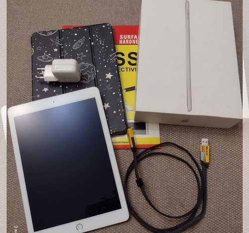 Apple iPad 5 gen 9,7" 2017 A1822 128Gb