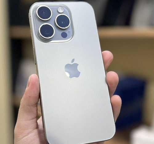 iPhone 15 Pro, 256 ГБ