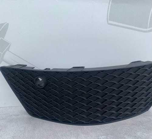 Решетка заднего бампера правая Mercedes Gl X166