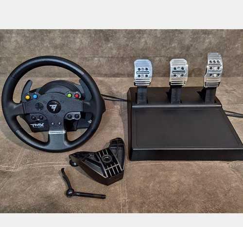 Игровой руль thrustmaster tmx PRO 900 градусов