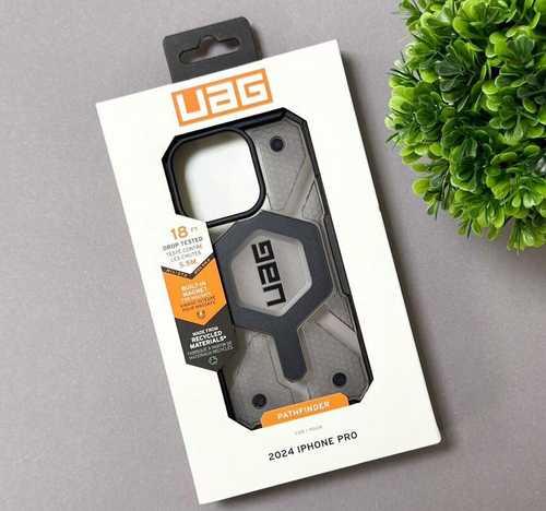 Чехол на iPhone 16 Pro UAG