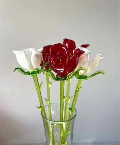Цветы розы из художественного стекла