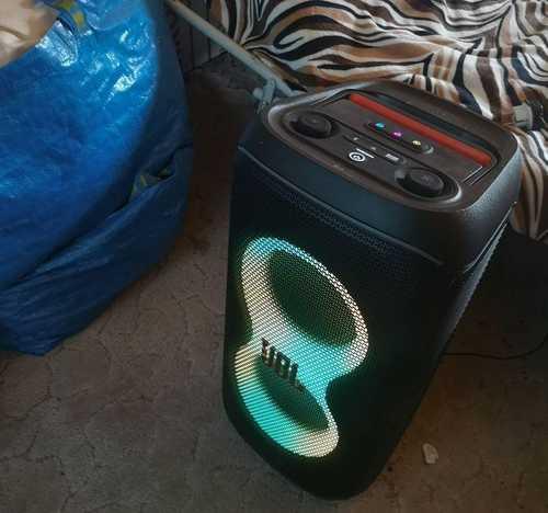 Блютуз колонка JBL PatyBox club 120