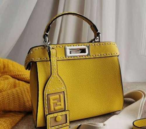 Новая женская сумка Fendi Peekaboo Isseu жёлтая