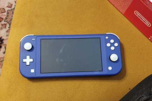 Nintendo switch lite +zelda breath of the wild
