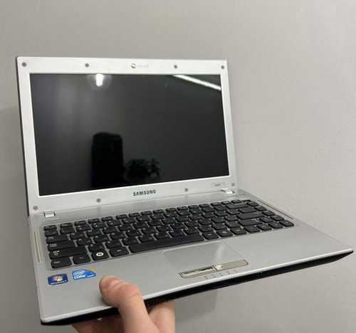 Samsung np-q330(i3, geforce 310m, ssd 128gb)