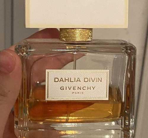 Духи Dahlia Divin Givenchy