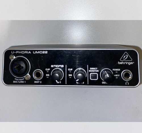 Звуковая карта behringer umc22