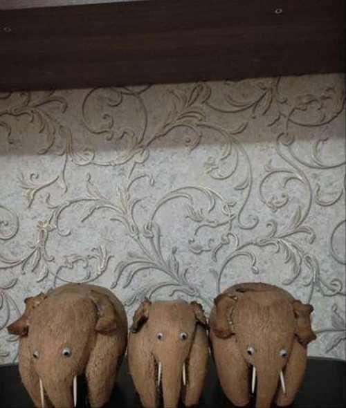 Слоники из кокоса