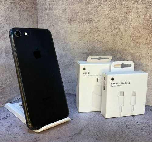 iPhone 8, 64 ГБ