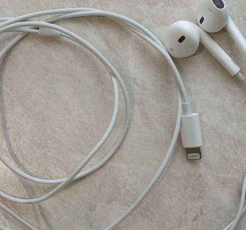 Наушники apple earpods