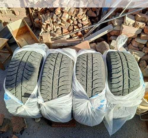 Bridgestone Ice Cruiser 7000 235/50 R18