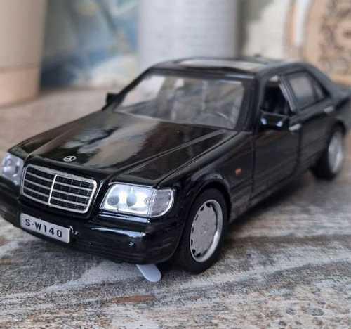 Модель автомобиля mercedes w140