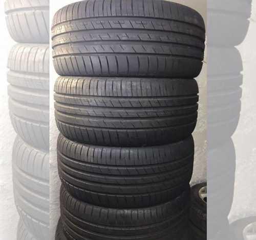 Goodyear EfficientGrip Performance 225/40 R18