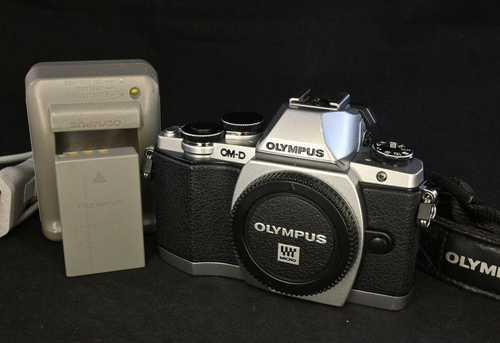 Olympus OM-D E-M10 body пробег 8300