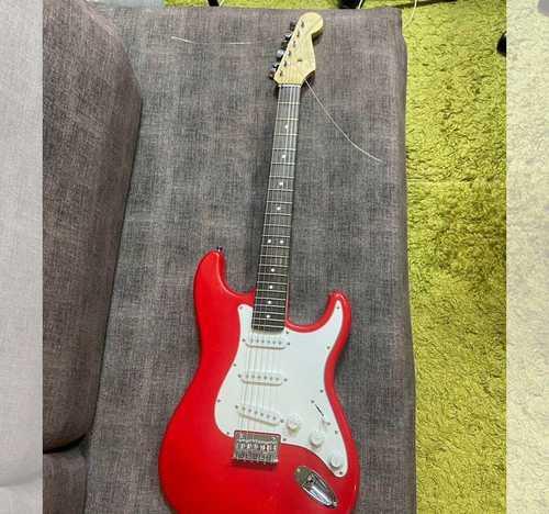 Электрогитара fender squier stratocaster red