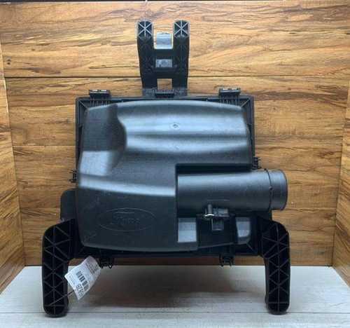 Корпус воздушного фильтра Ford Transit 8 2.2tdci