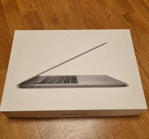 Apple MacBook pro 15 2017 1tb