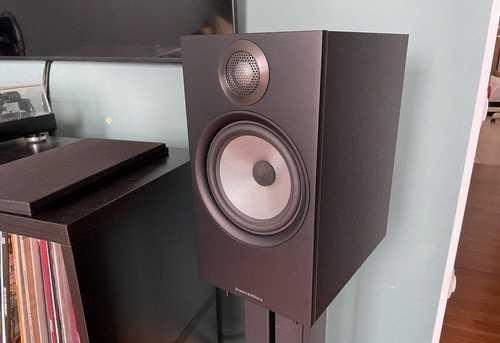 Комплект акустики Bowers & Wilkins 606 + кабель