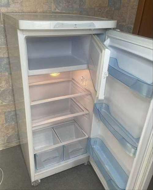 Холодильник небольшой Бирюса 238