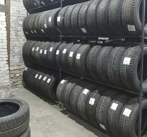 Goodyear UltraGrip Ice 2 215/65 R16 93L