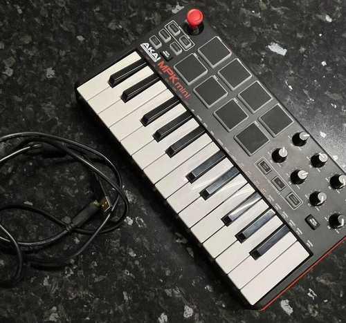 Midi клавиатура akai mpk mini