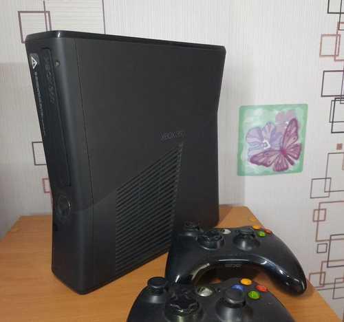 Xbox 360s 250 гб + kinect