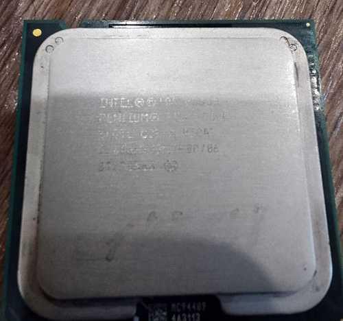 Процессор Pentium Intel E5300 (Wolfdale)