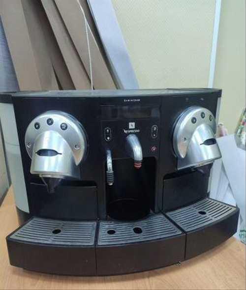 Кофемашина Nespresso Gemini cs220 pro