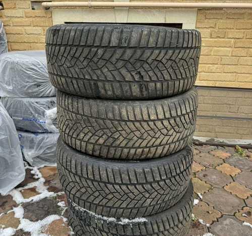 Goodyear UltraGrip Performance  275/40 R22
