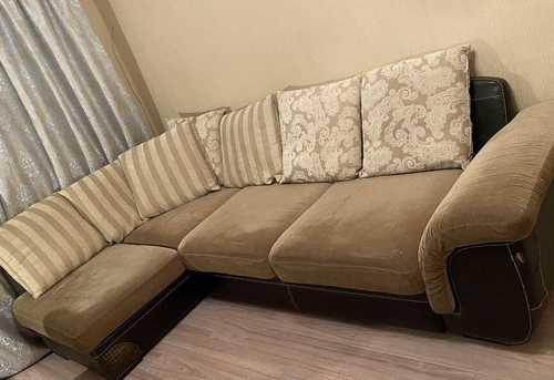 Большой угловой диван б/у