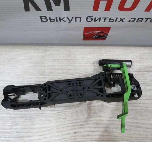 Кронштейн ручки задний левый Toyota Camry 50
