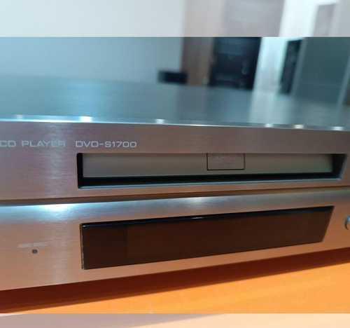 Yamaha dvd s1700 CD sacd dvd player