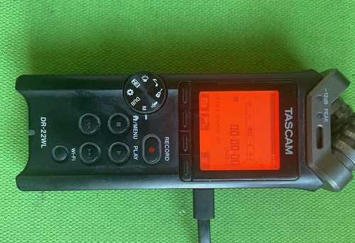 Рекордер Tascam DR-22WL