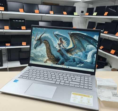 На гарантии Asus 15.6" 4 ядра/8GB/256GB