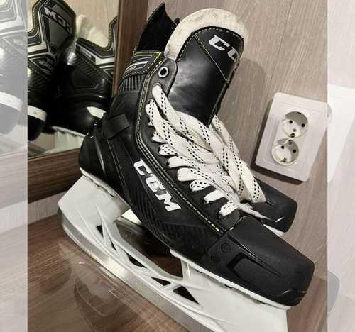 Коньки хоккейные CCM super tacks