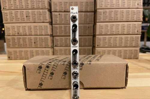 Eurorack модуль 2hp Pluck