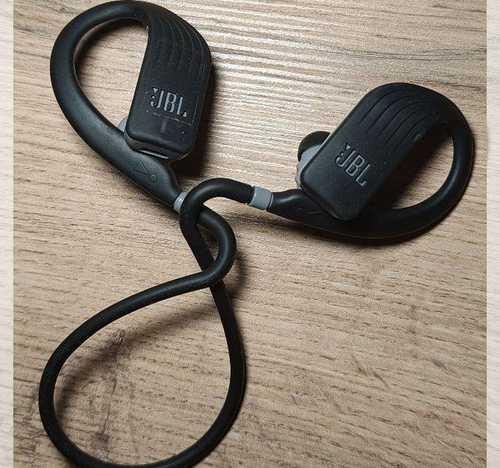 Беспроводные наушники JBL endurance jump