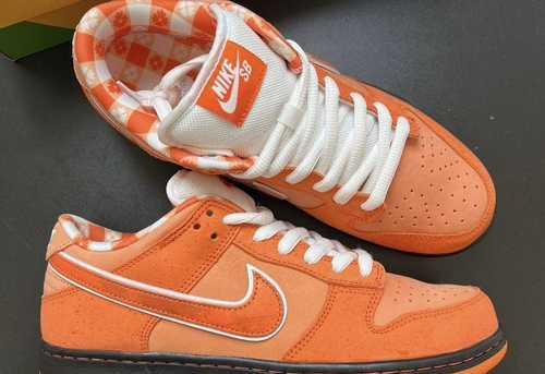 Крос concepts Nike Dunk SB Low "Orange Lobster”