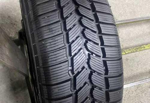 Michelin Agilis 51 215/60 R16