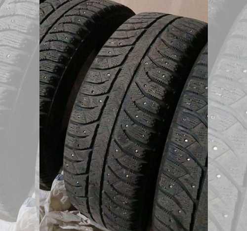 Bridgestone Ice Cruiser 7000 205/55 R16