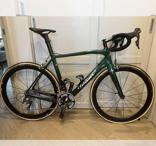 Шоссейный карбоновый велосипед Wilier Cento 1SR