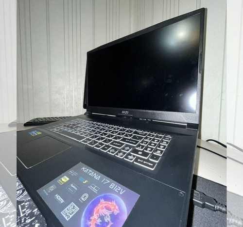 Ноутбук MSI Katana B12VFK