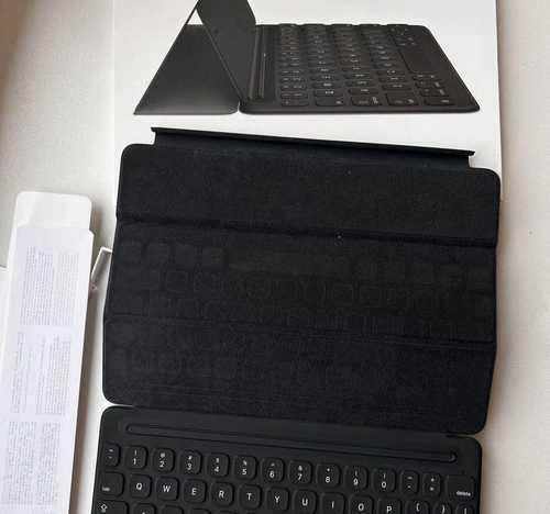 SMART keyboard iPad