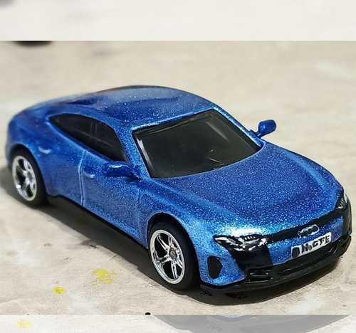 Hot wheels audi rs e tron gt кастом 1:64