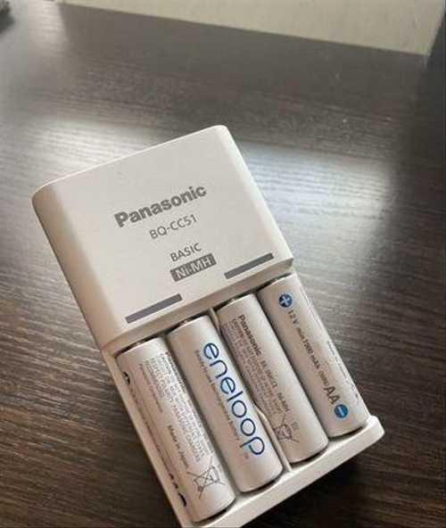 Зарядное устройство и аккумуляторы Panasonic