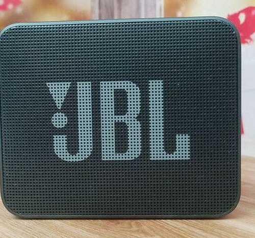 Беспроводная музыкальная колонка jbl